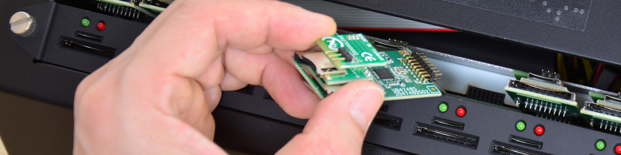 SD Card Copier/ microSD Card Copier - Memory Card and microSD Card ...